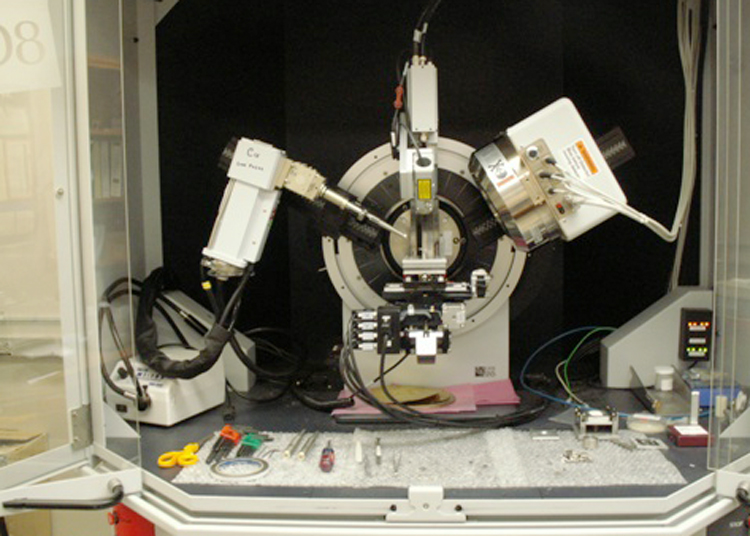 Bruker D8 Discover with GADDS | Alabama Materials Institute